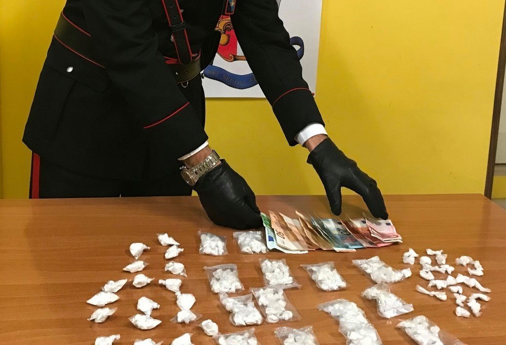 Il Vescovado Aveva In Auto Cocaina Pronta Allo Spaccio 31enne Di
